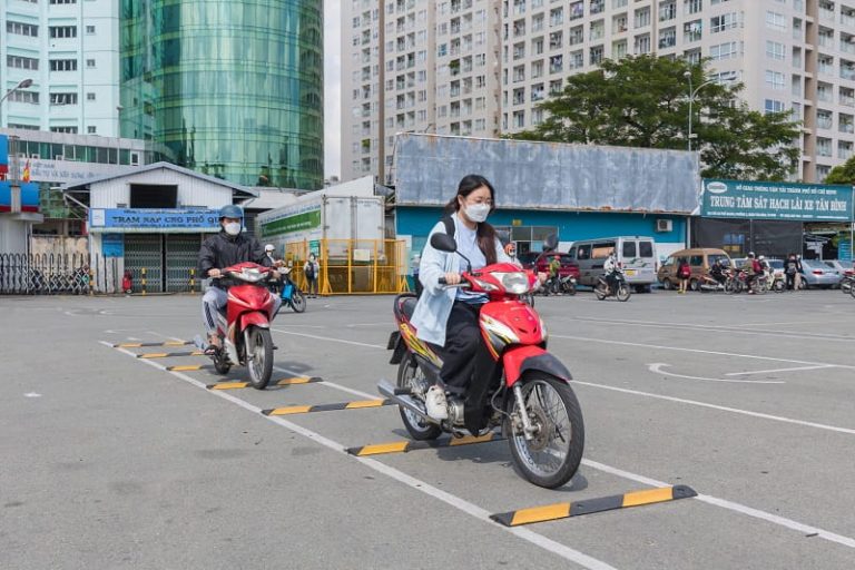 Khám mắt thi bằng lái xe: Tiêu chuẩn, quy định & điều kiện thi